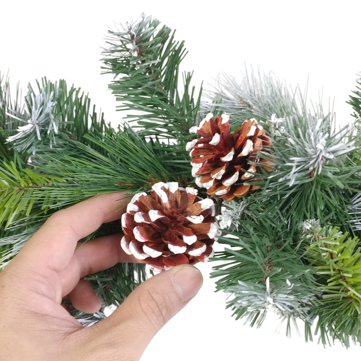 Dây Trang Trí Noel 3 Loại Lá Phun Sơn 270 cm - Chaang Chiia LP-G-GLA ...