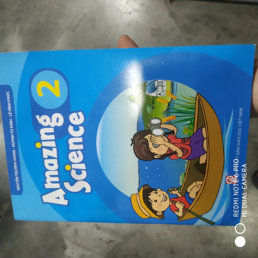 [Phiên chợ sách cũ] Amazing Science 2 - FAHASA.COM