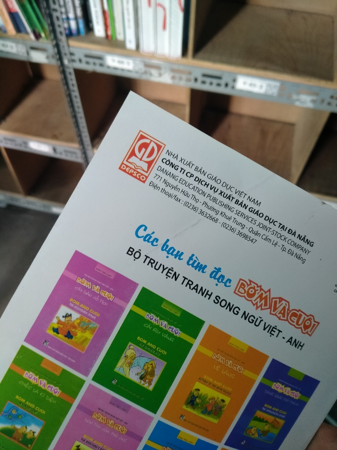 Sách [Phiên chợ sách cũ] Truyện Tranh Song Ngữ Việt - Anh: Bờm Và Cuội ...