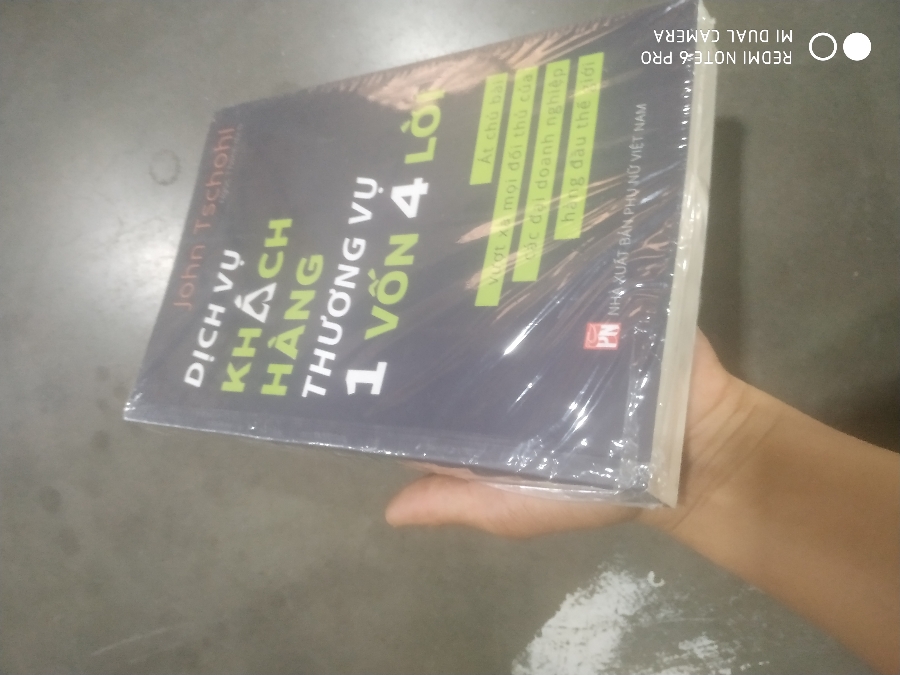 Sách [Phiên chợ sách cũ] Dịch Vụ Khách Hàng - Thương Vụ 1 Vốn 4 Lời: Át ...