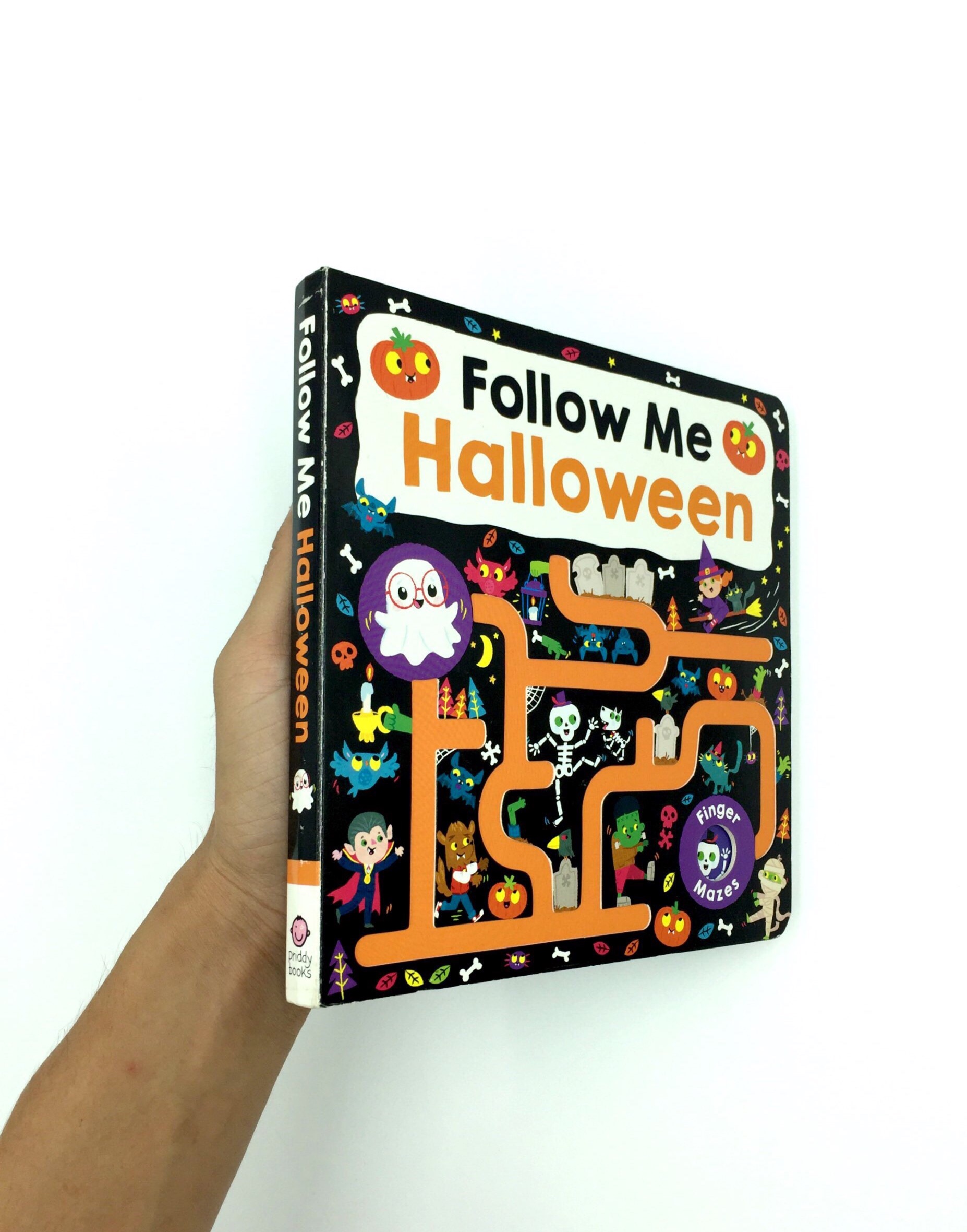 Maze Book: Follow Me Halloween (Finger Mazes)