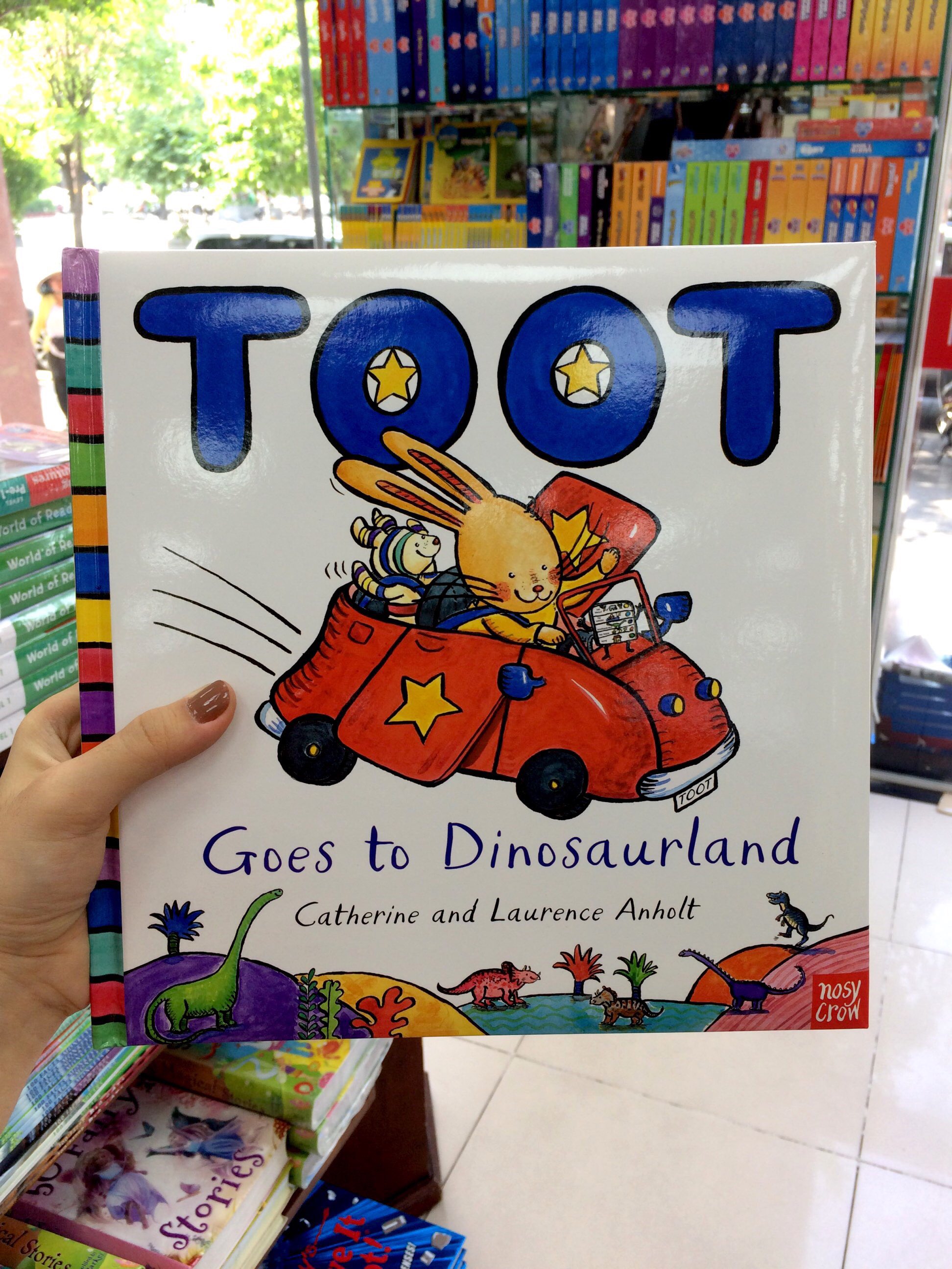 TOOT GOES TO DINOSAURLAND HB
