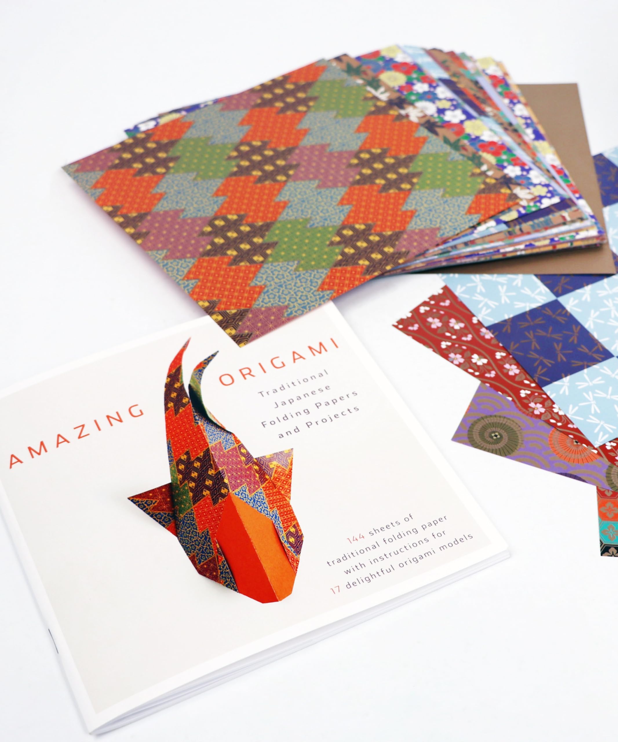 Amazing Origami Kit : Traditional Japanese Folding Papers and Projects