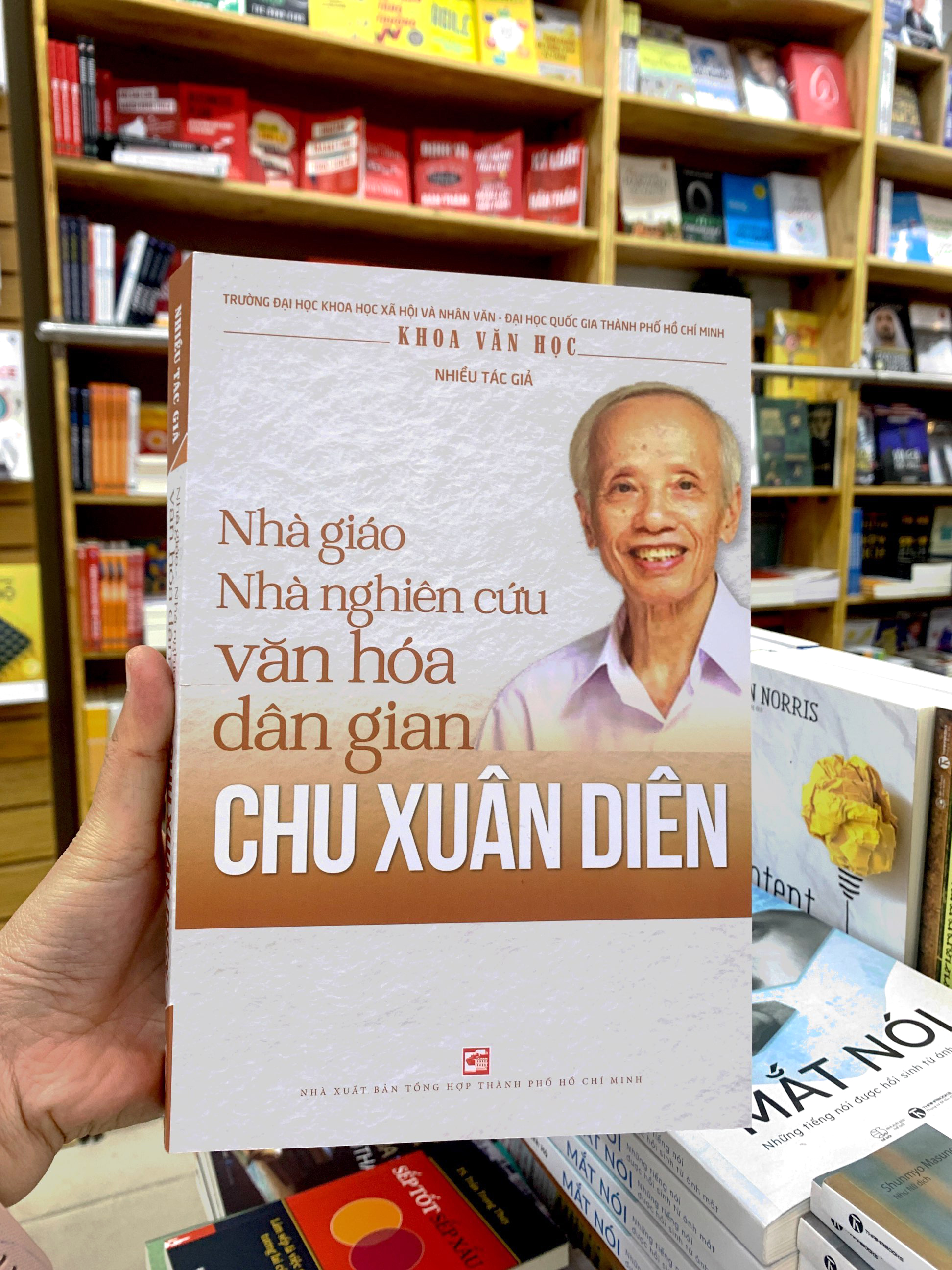 Nhà Giáo Nghiên Cứu Văn Hóa Dân Gian Chu Xuân Diên PDF - Reds